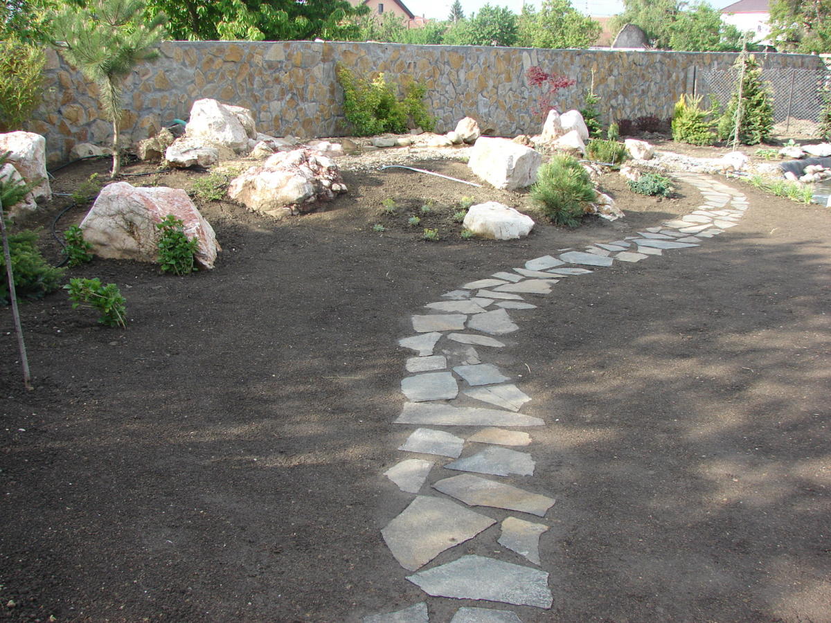 Decor – Intretinere si amenajare gradini